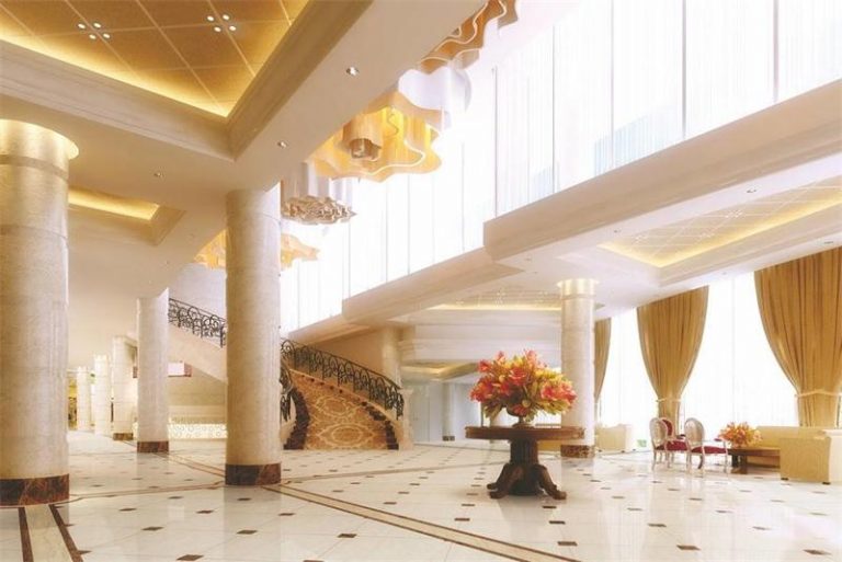 What are the key points in hotel lobby lighting design?